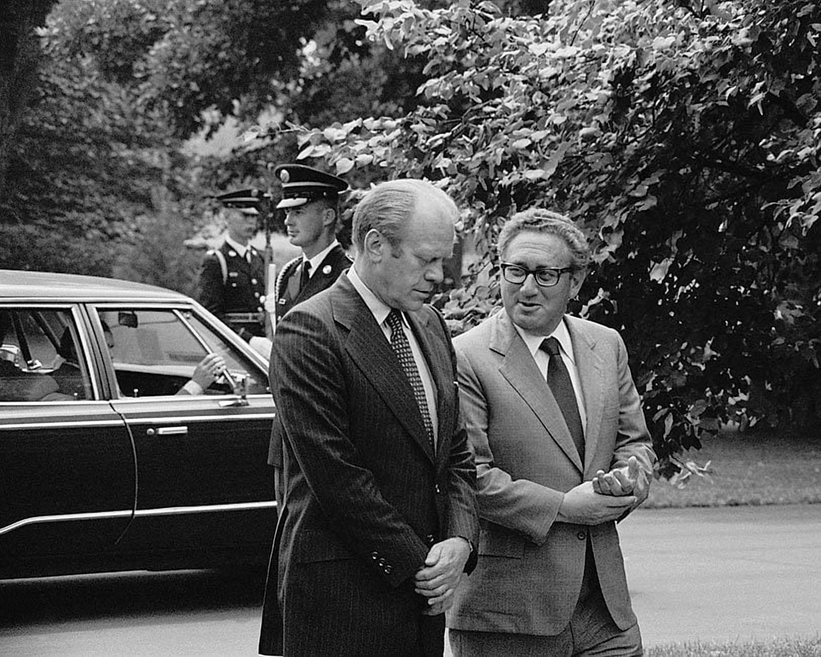 President Gerald Ford & Henry Kissinger - Style A - 20x30 Inch ...