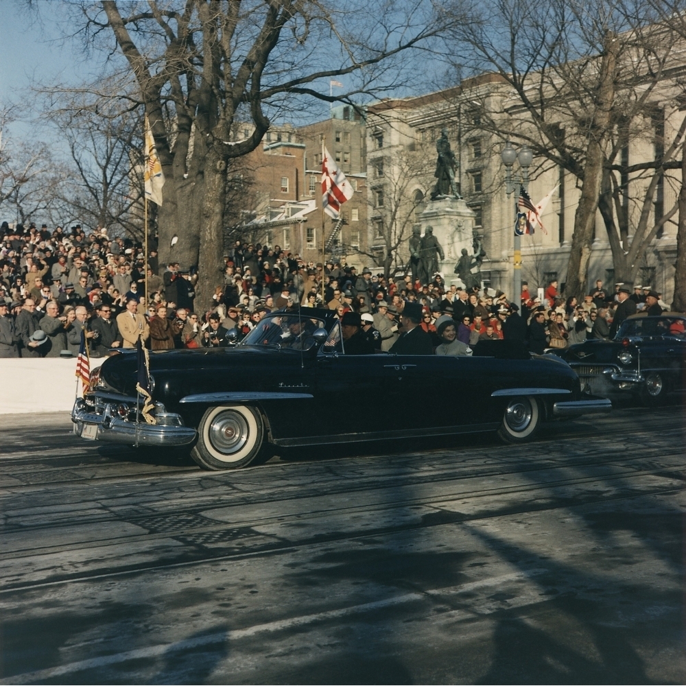 President John F. Kennedy And First Lady Jacqueline Waving To Inaugural ...