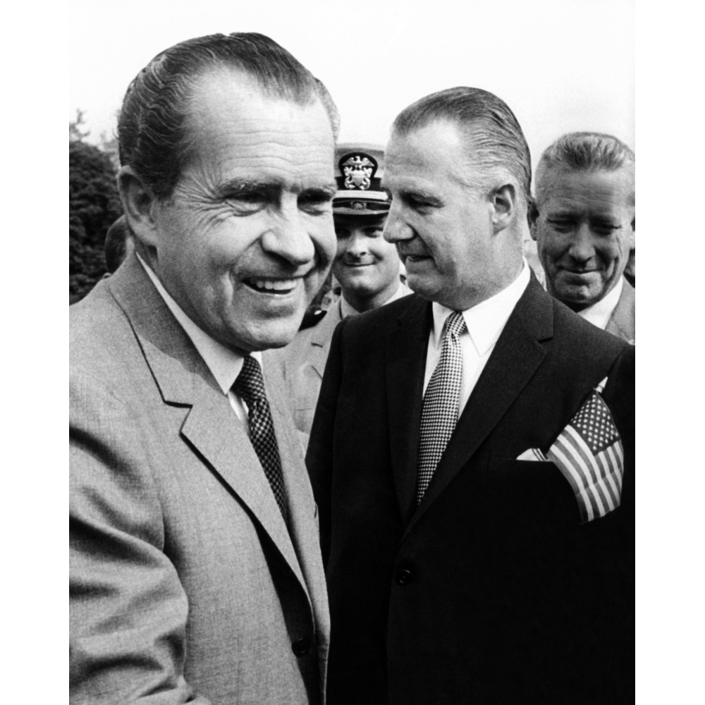 President Nixon Returns From Midway Island Talks With South Vietnam'S ...