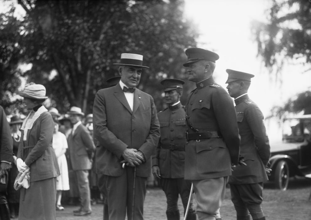 President Warren Harding Speaking With Army Chief Of Staff General ...