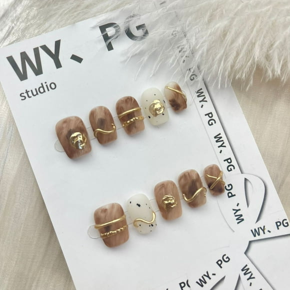 Short Winter Gel Nails