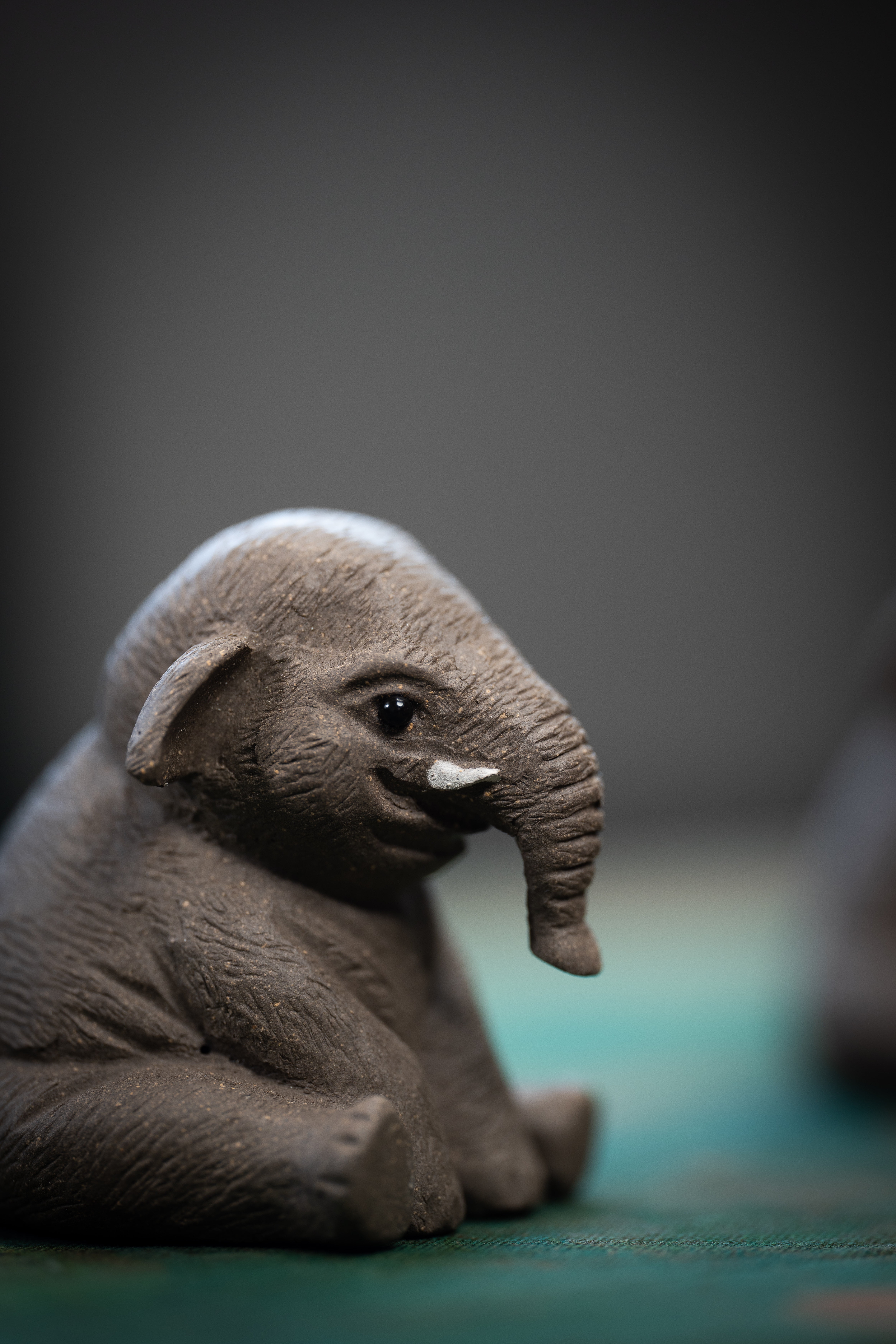 PreviousNext Elephant Figurine Tea Pet, Tea Set Accessories African ...