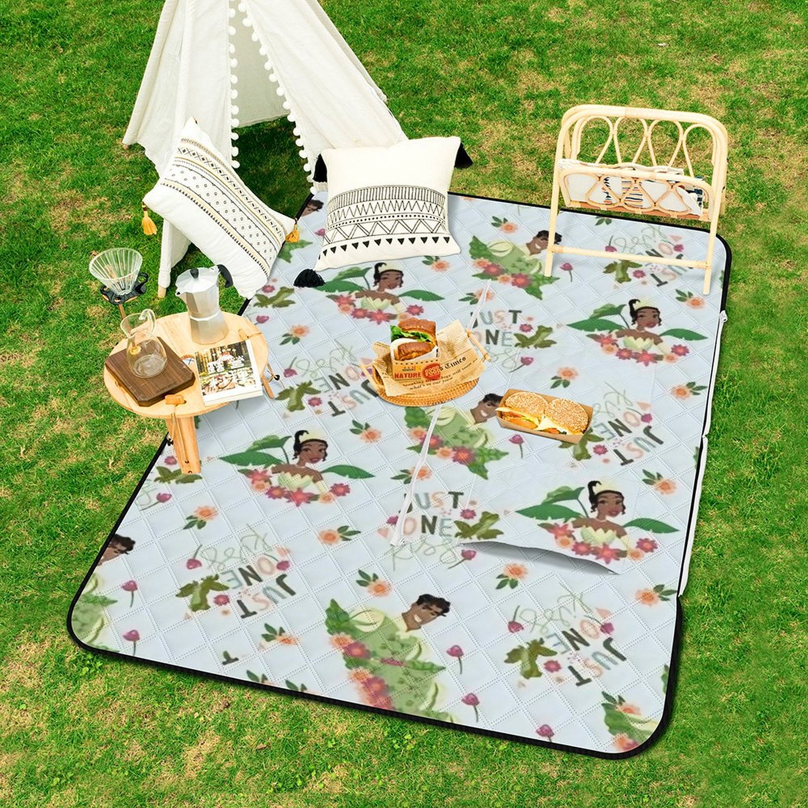 The Princess & The Frog Prince Tiana Extra Large Picnic Outdoor Blanket ...
