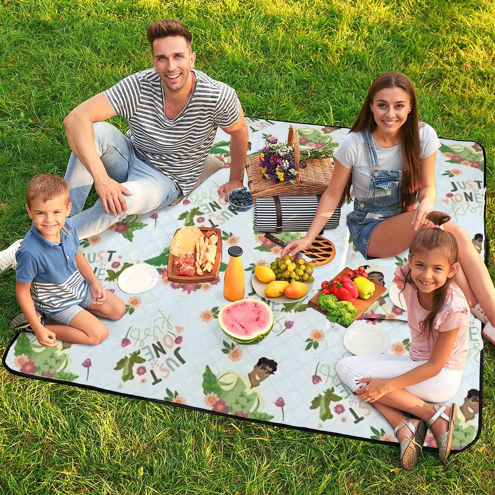 The Princess & The Frog Prince Tiana Extra Large Picnic Outdoor Blanket ...