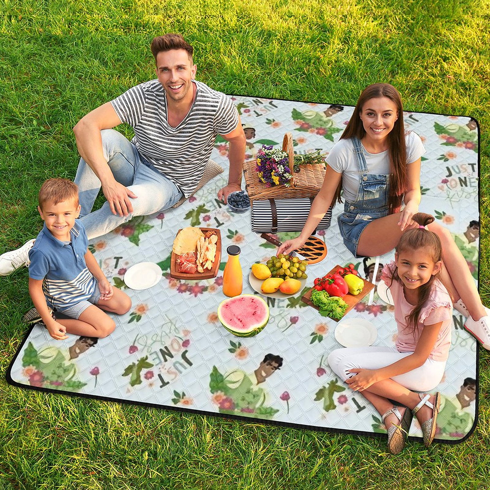 The Princess & The Frog Prince Tiana Extra Large Picnic Outdoor Blanket ...