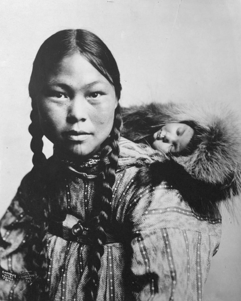 Print: Eskimo Mother With Child On Back, 1906 - Walmart.com