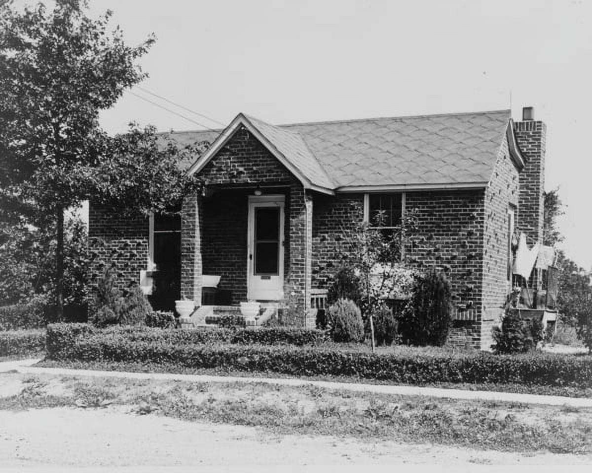 Print: House Owned By Mrs. Edward Cooney At Rita Place, Copeague, L. I ...