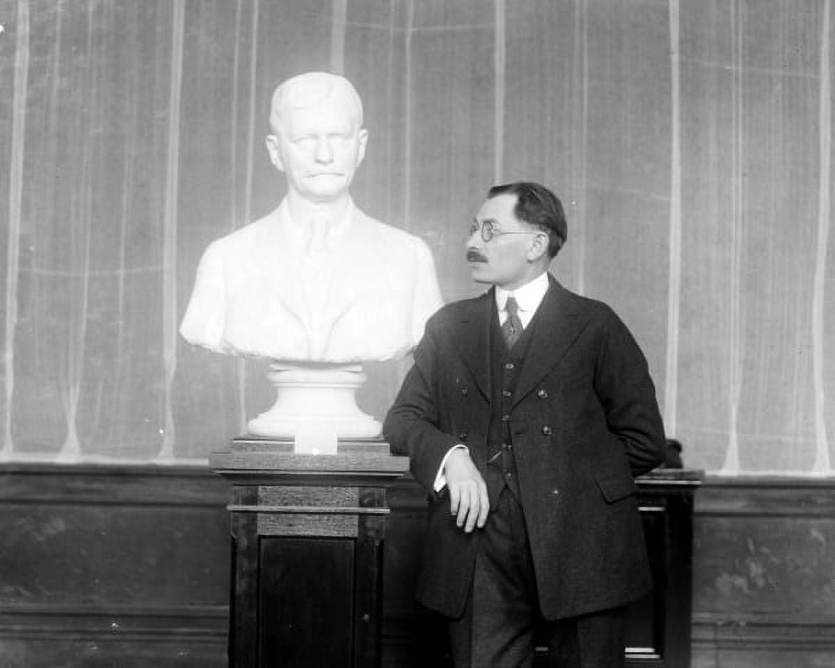 Print: Moses Wainer Dykaar & Bust Of Marshall, 1920 - Walmart.com