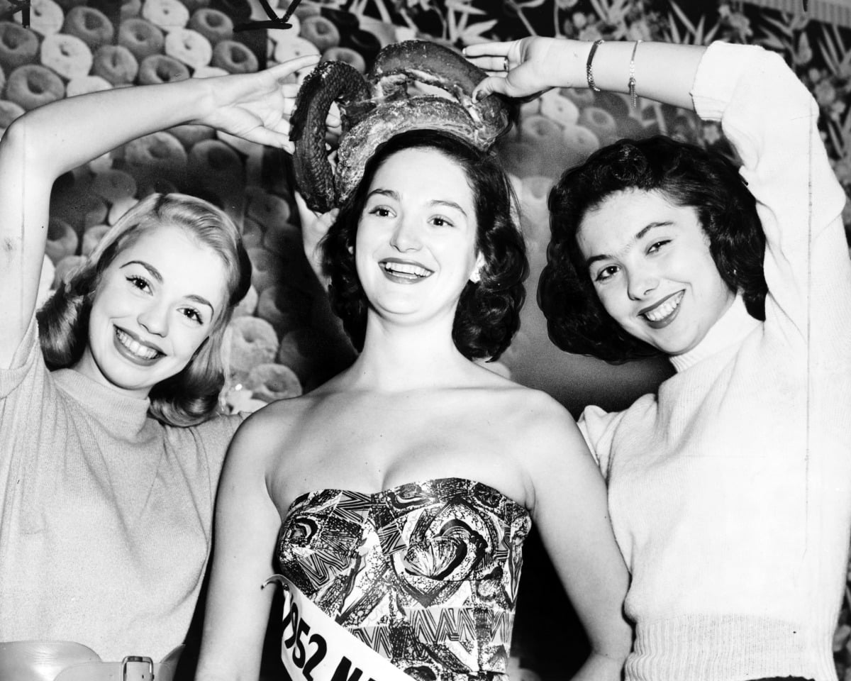 Print: National Doughnut Queen, 1952 - Walmart.com