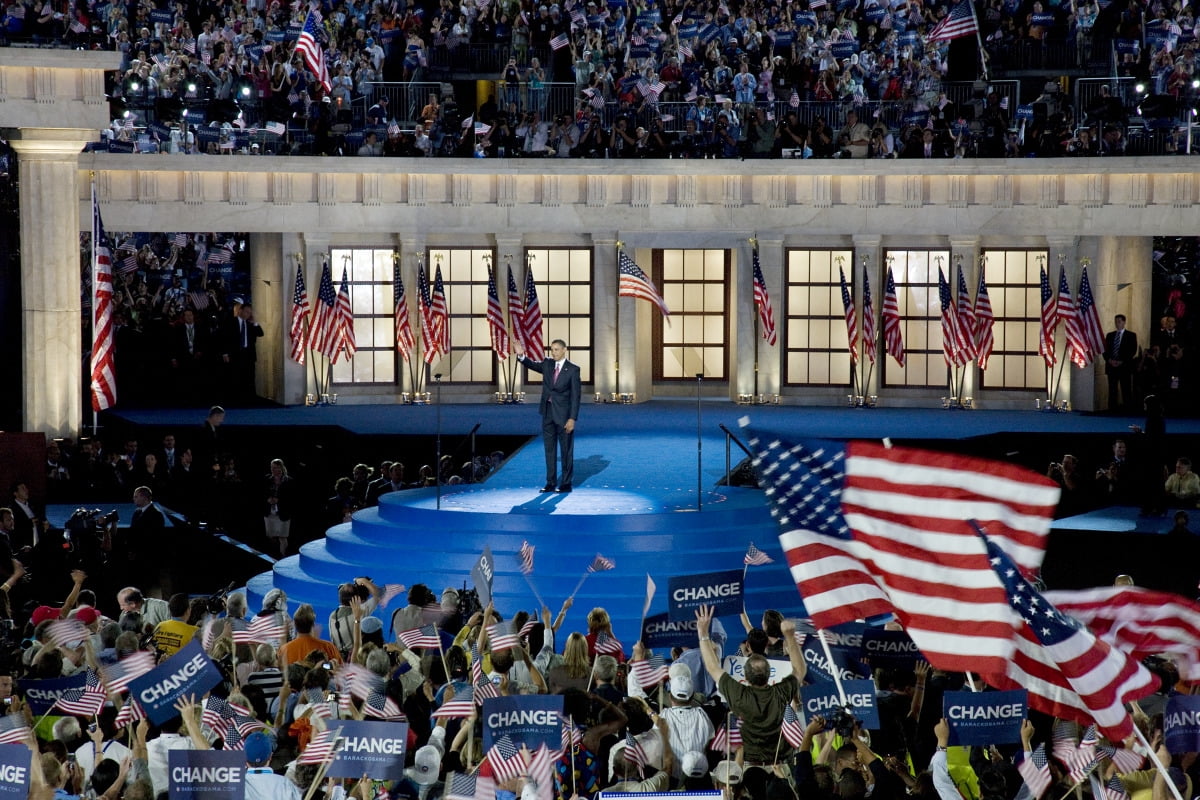 Print: Presidential Candidate Barack Obama Waves To The Audience At The ...
