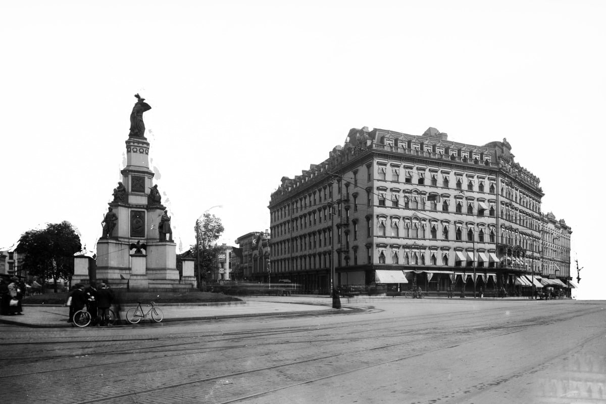Print: Russell House, Detroit, circa 1880 - Walmart.com