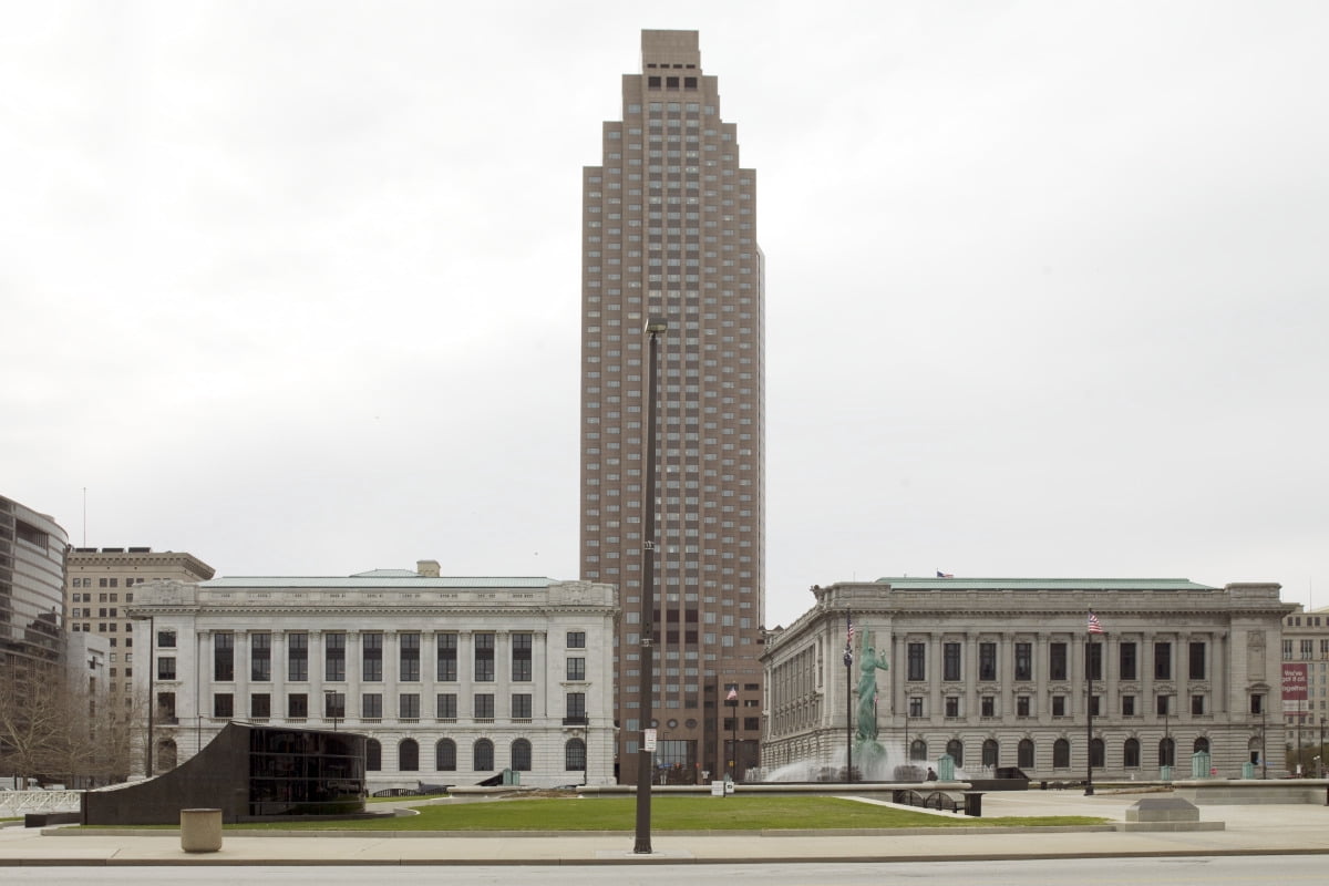 Print: South View, Howard M. Metzenbaum U.S. Courthouse, Cleveland ...