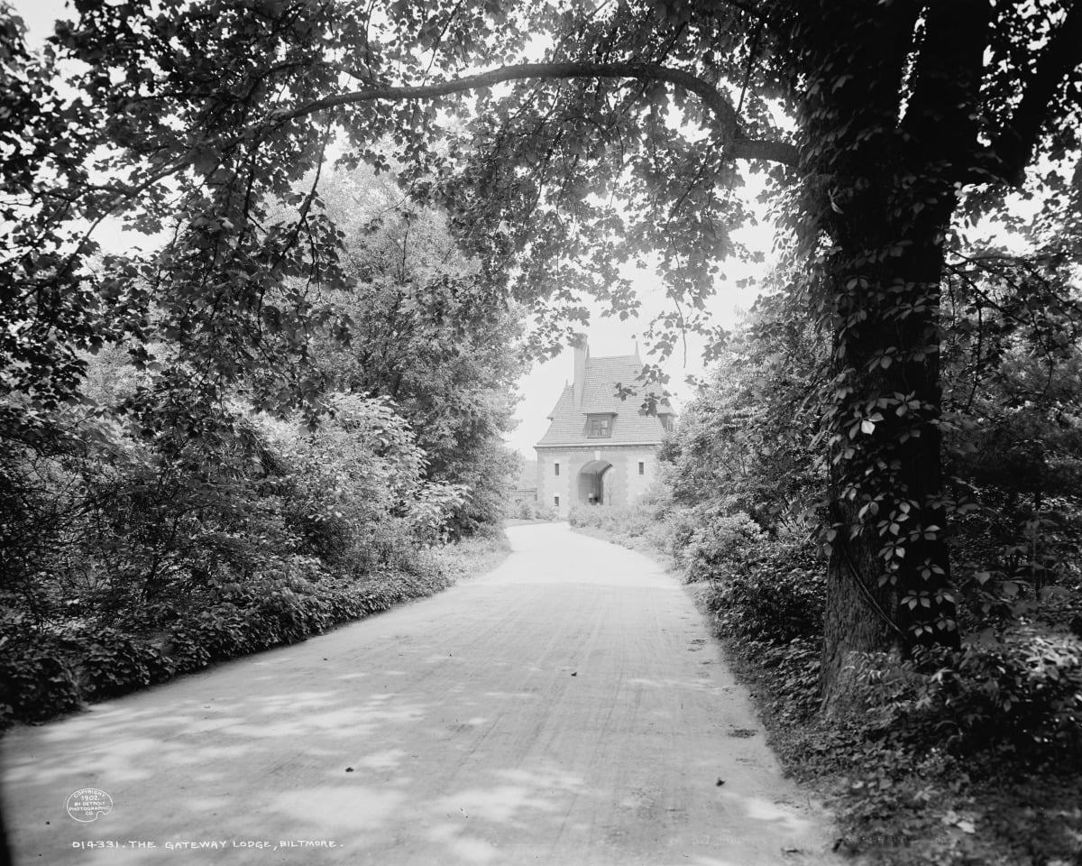 Print: The Gateway Lodge, Biltmore House, 1902 - Walmart.com