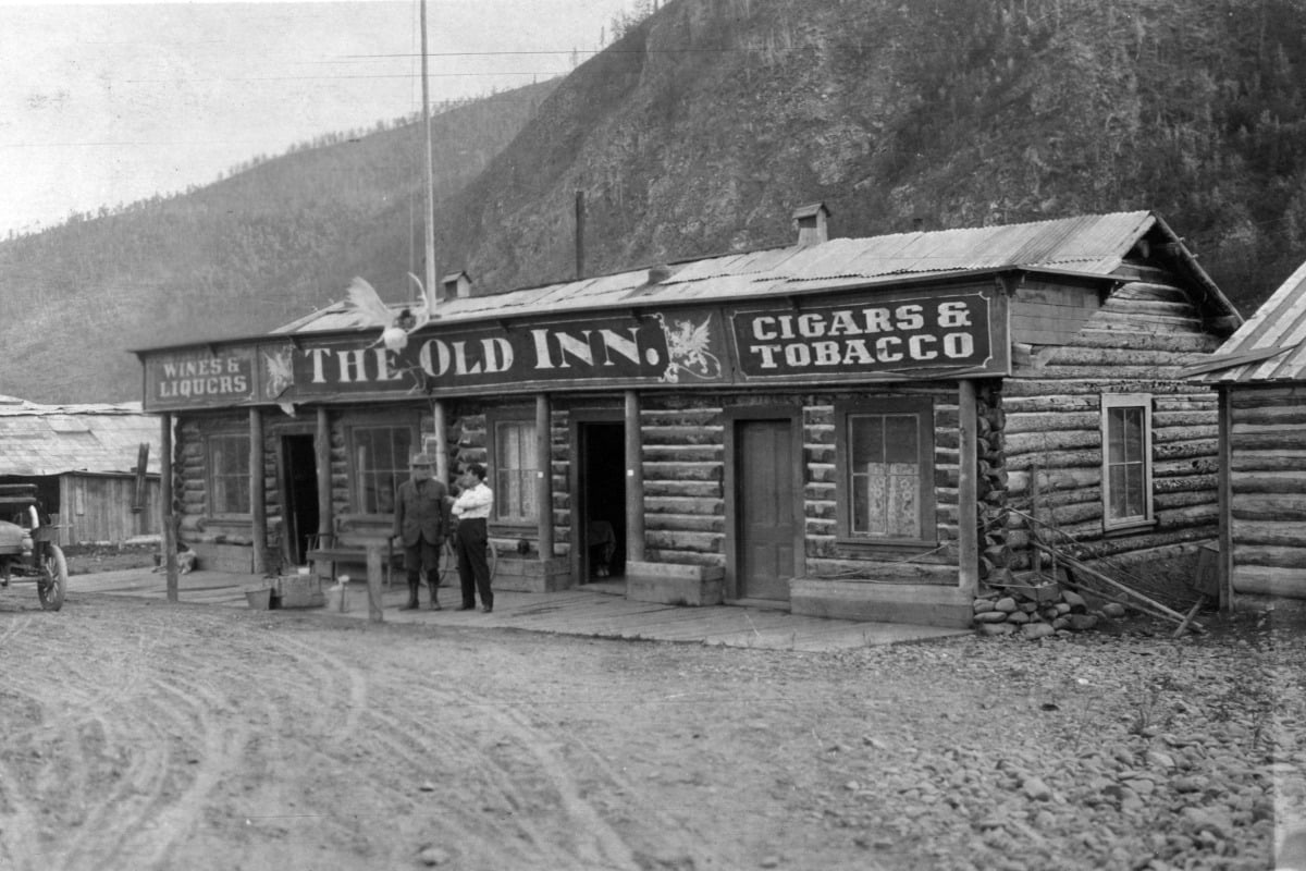 Print: The Old Inn, circa 1900 - Walmart.com