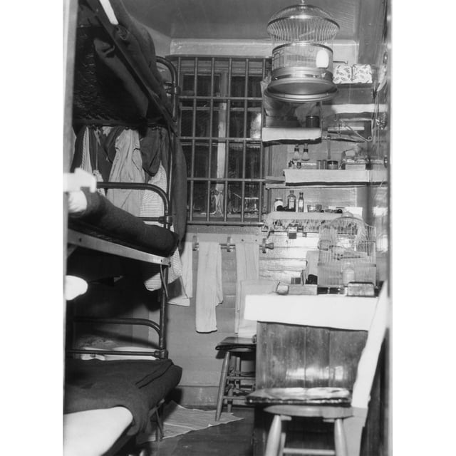 Prison Cell Of Richard Loeb In Illinois Penitentiary At Statesville ...