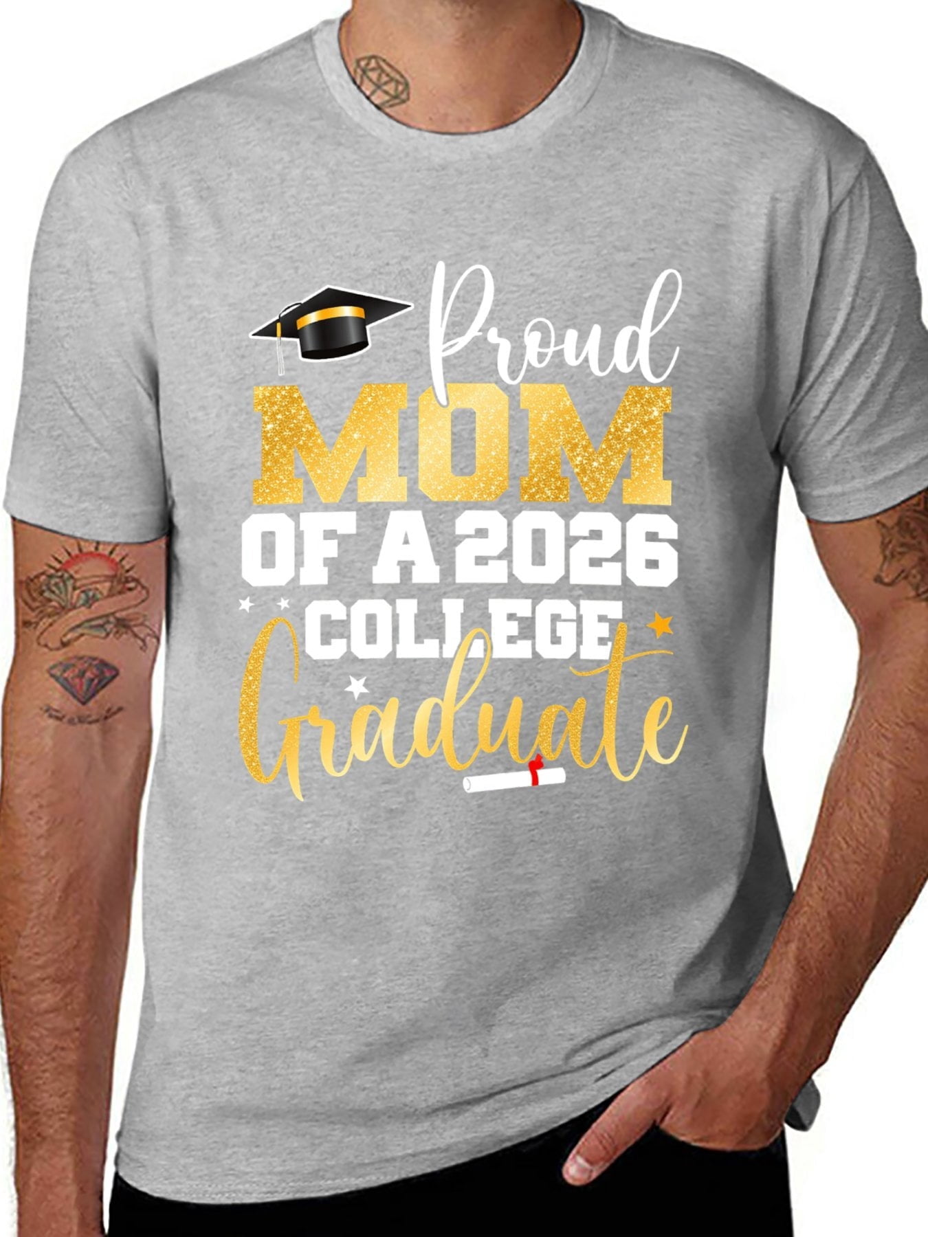 Proud Mom of 2026 Graduate College Graduation Party T-Shirt - Gray,Size ...