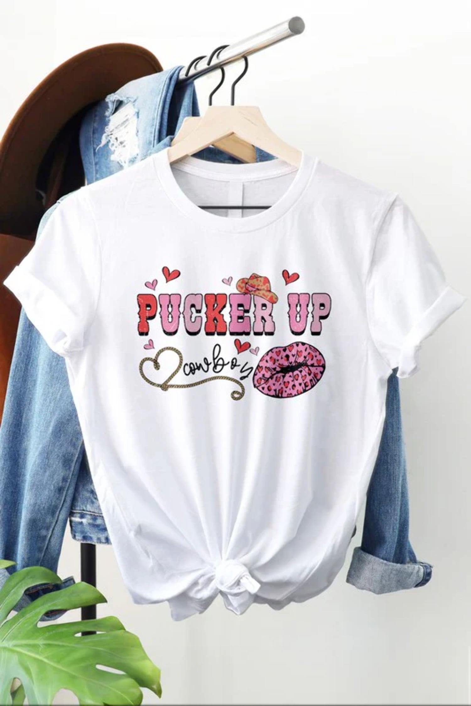 Pucker Up Cowboy, Valentines Day Graphic Tee - Walmart.com