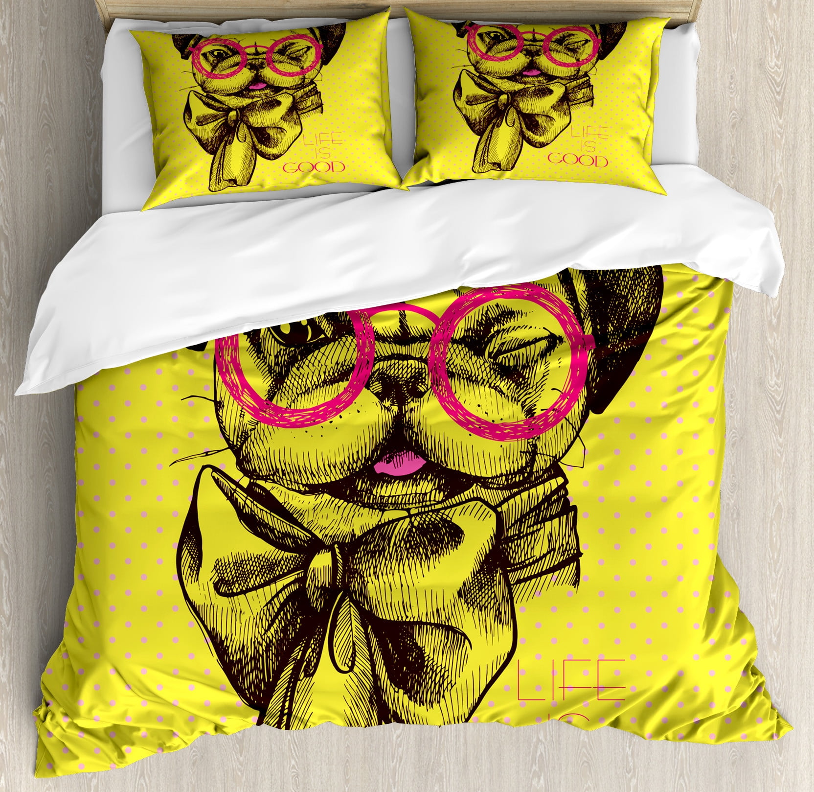 Pug Duvet Cover Set, Intellectual Dog with Glassesd a Wink Life is ...