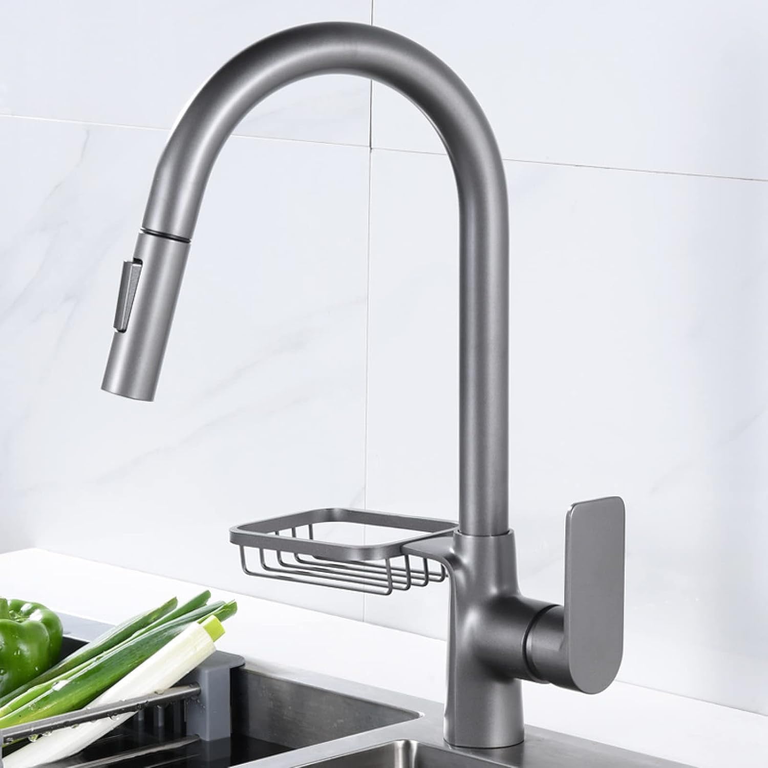 Pull Down Kitchen Faucet,Single Handle Kitchen Sink Faucet with Pull ...
