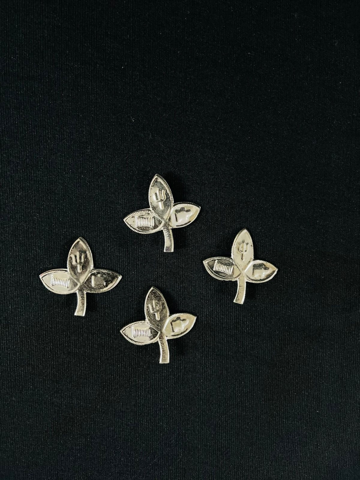 Pure Silver Bilva Patra 4.24g (Pack of 4), Bael Leaf In Pure Silver ...