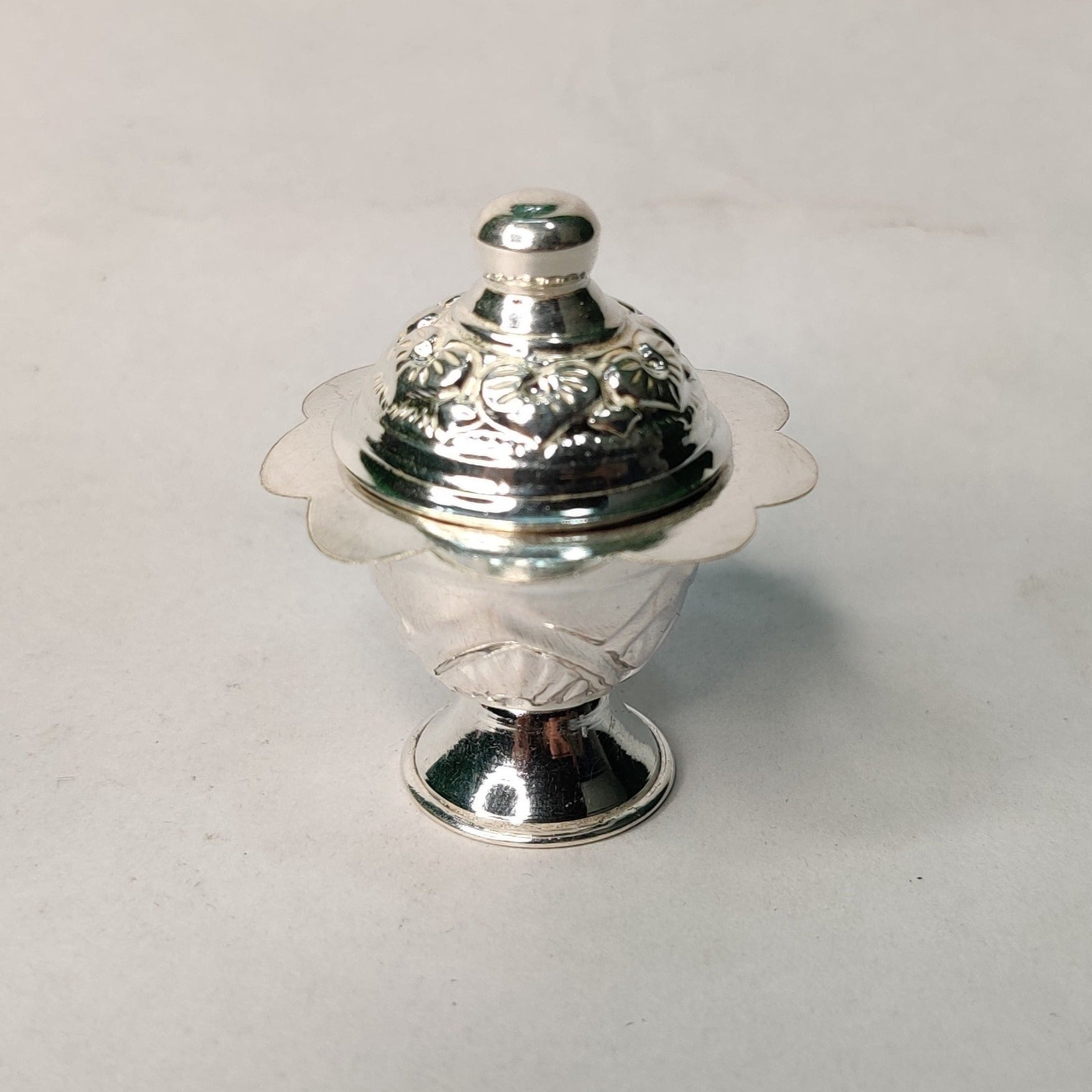 Pure Silver Kumkum Box with Cap Small 9.60g, Home Decor Item, Silver ...