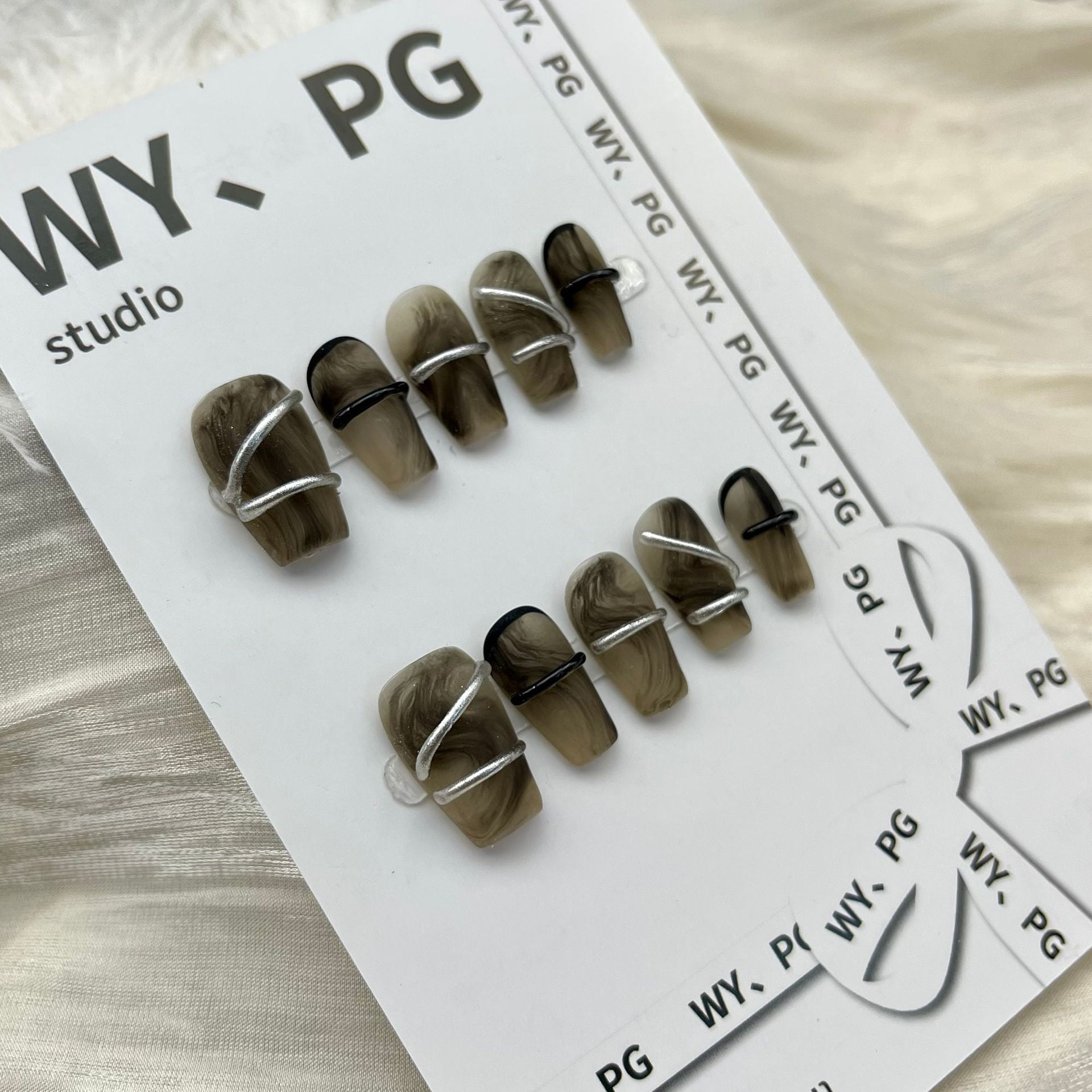 Purely hand-made wearable nails black ink winding matte short ladder ...