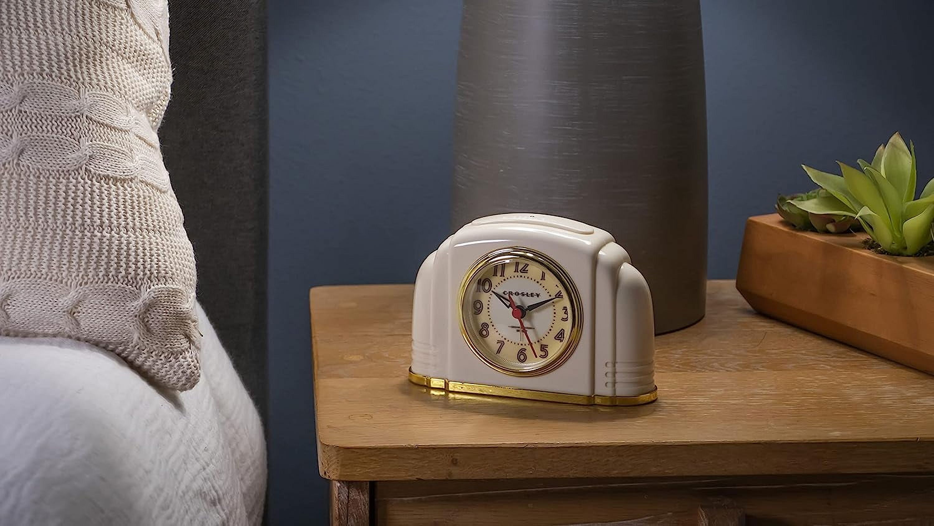 QIHE-Crosley Vintage Art Deco Analog Alarm Clock, Quiet No-Ticking ...