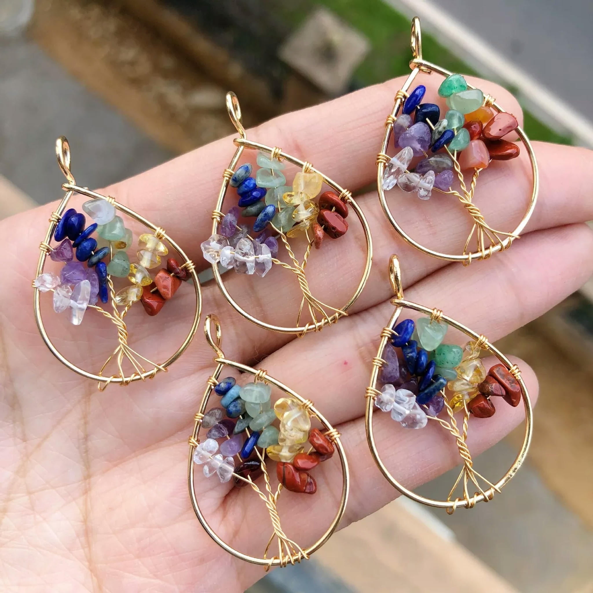 QQTDFG 5PCS Yoga 7 Charka Stone Gems Tree Of Life Pendants Reiki ...