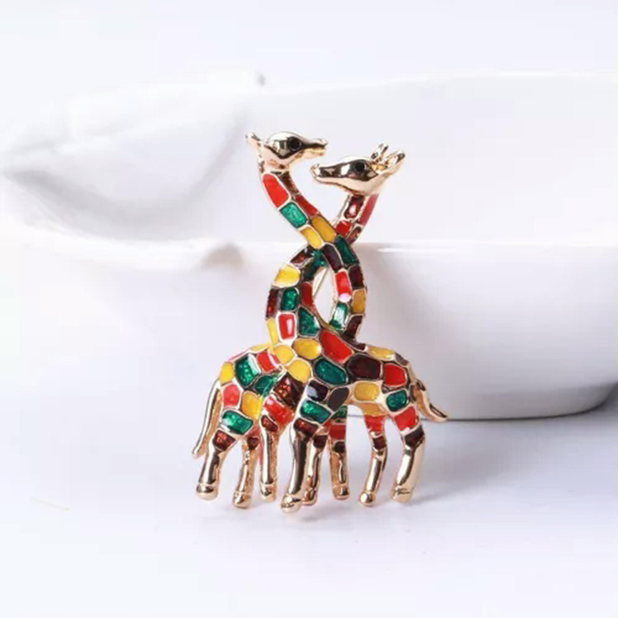 QQTDFG Giraffe Brooch Gold Tone Multicolor Enamel Embracing Giraffes In ...