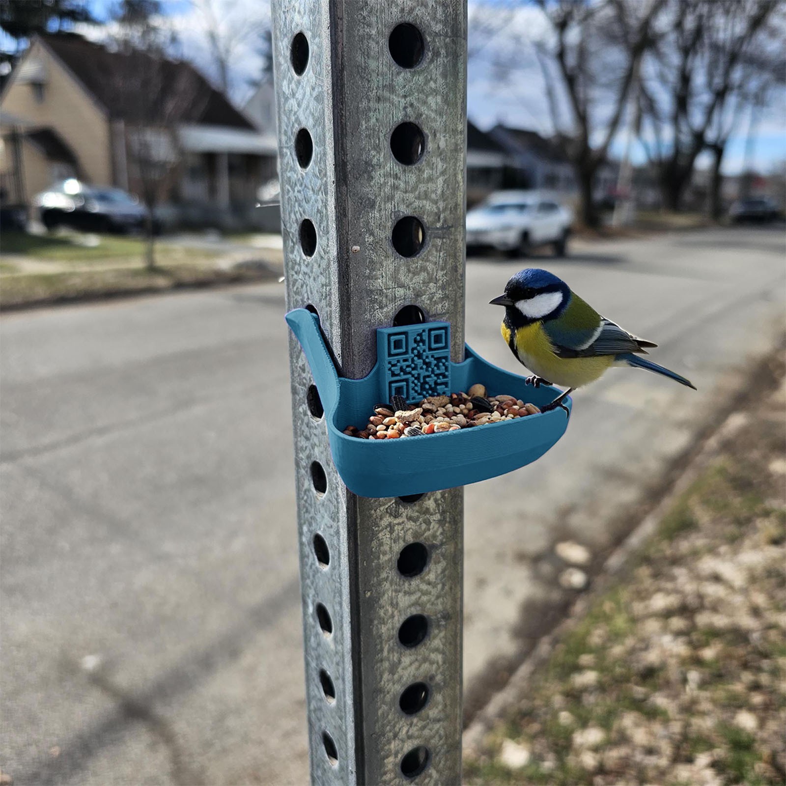 QR Code Bird Feeder, Snap-On Street Sign & Stop Sign Post Mount ...