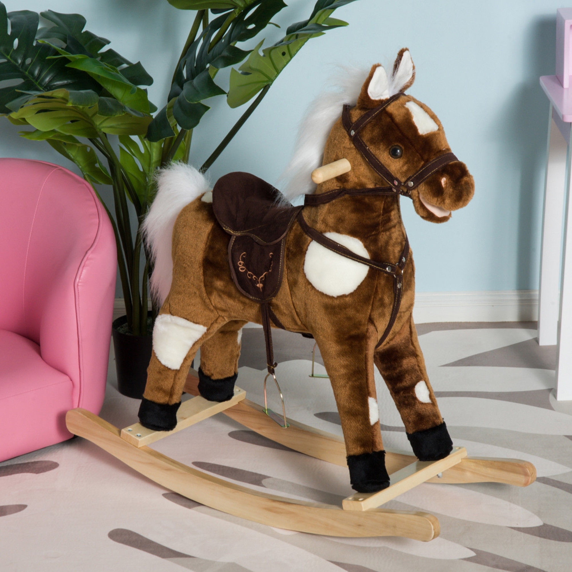 6 Volt Stable Buddies Chestnut Horse Plush Ride-On by Dynacraft with ...