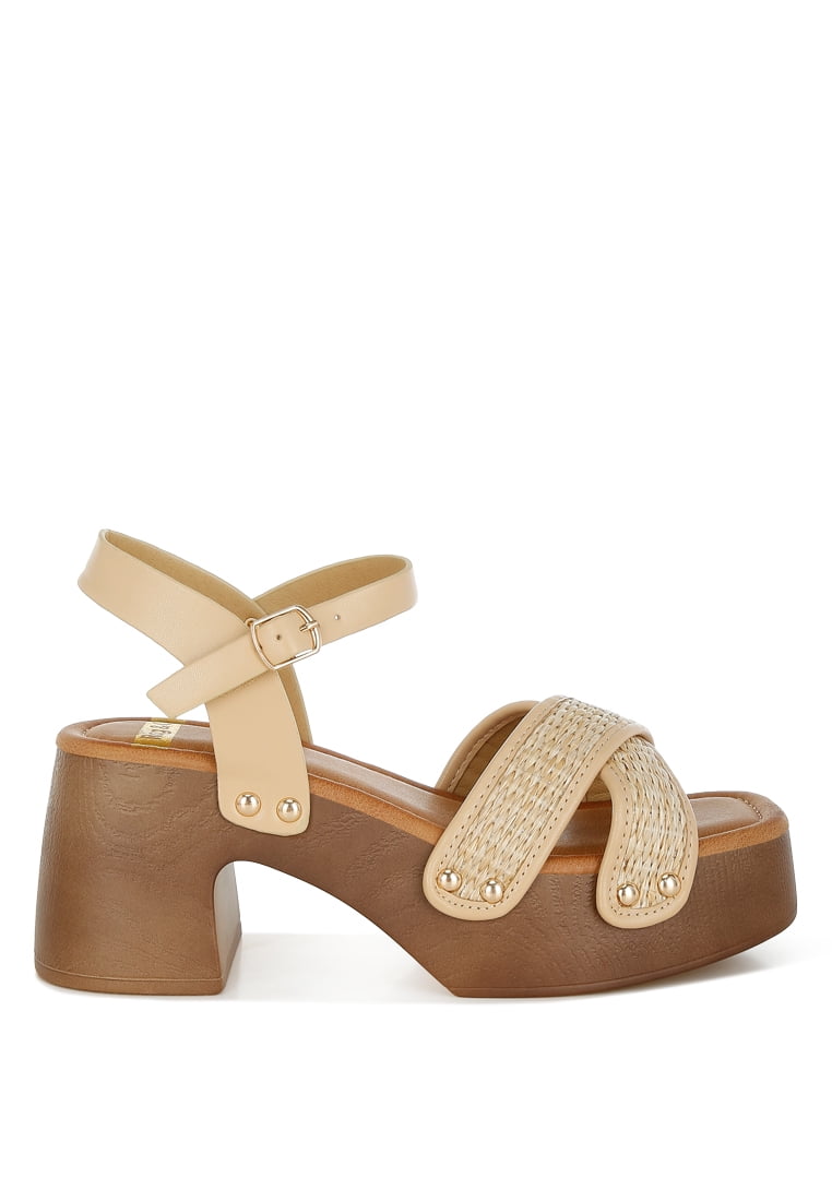 Qasa Studded Raffia Clog Sandals - Walmart.com