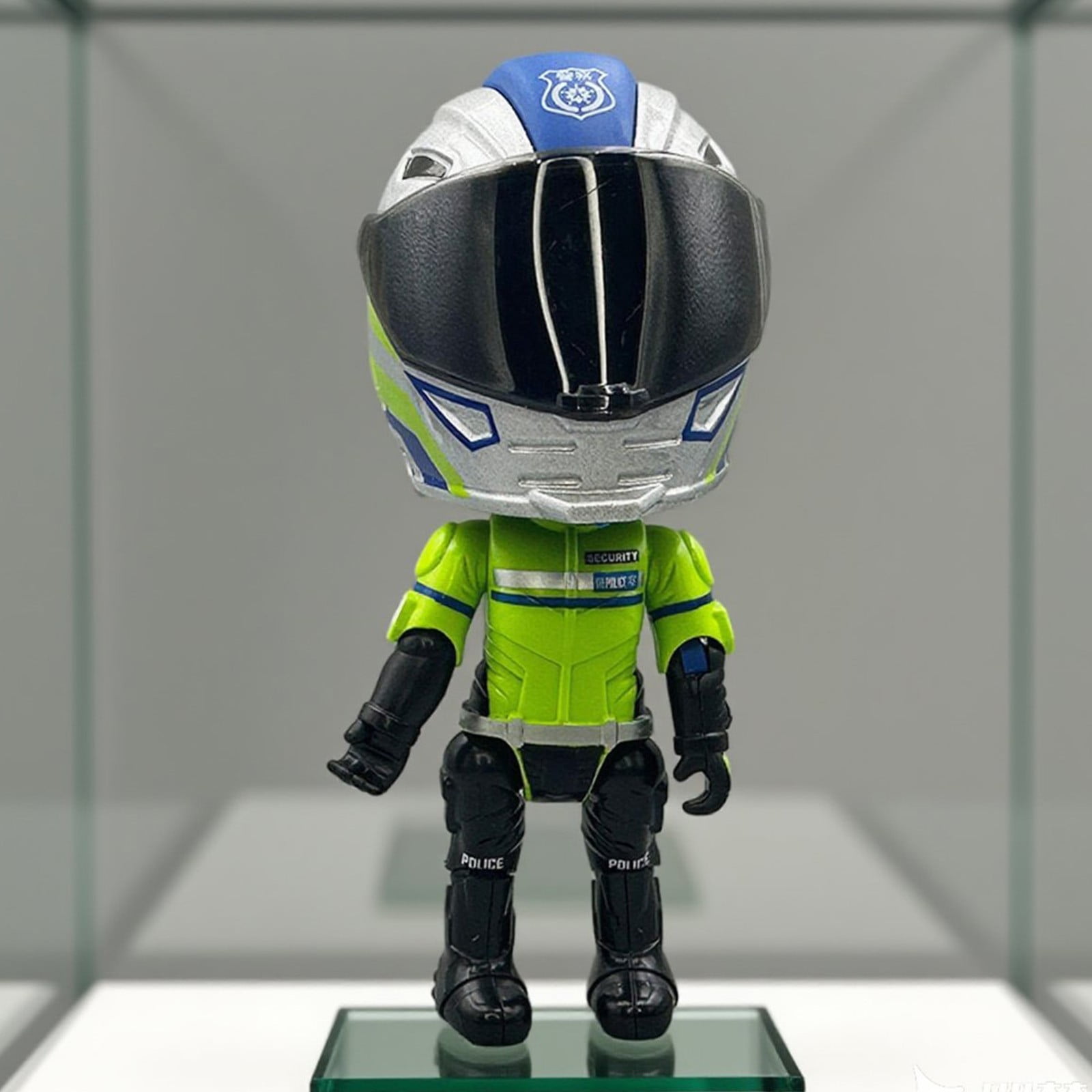 Qianvly Collectible Police Officer Action Figure with Oversized Helmet ...