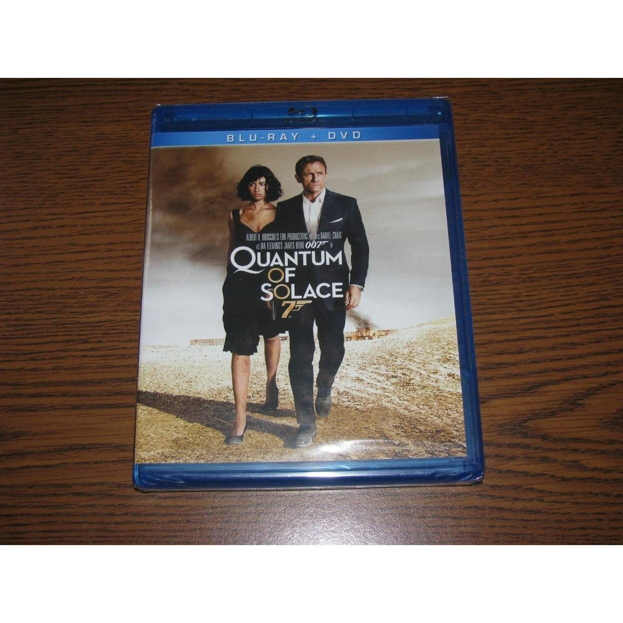 Quantum of Solace (Blu-Ray + DVD Combo) - Walmart.com