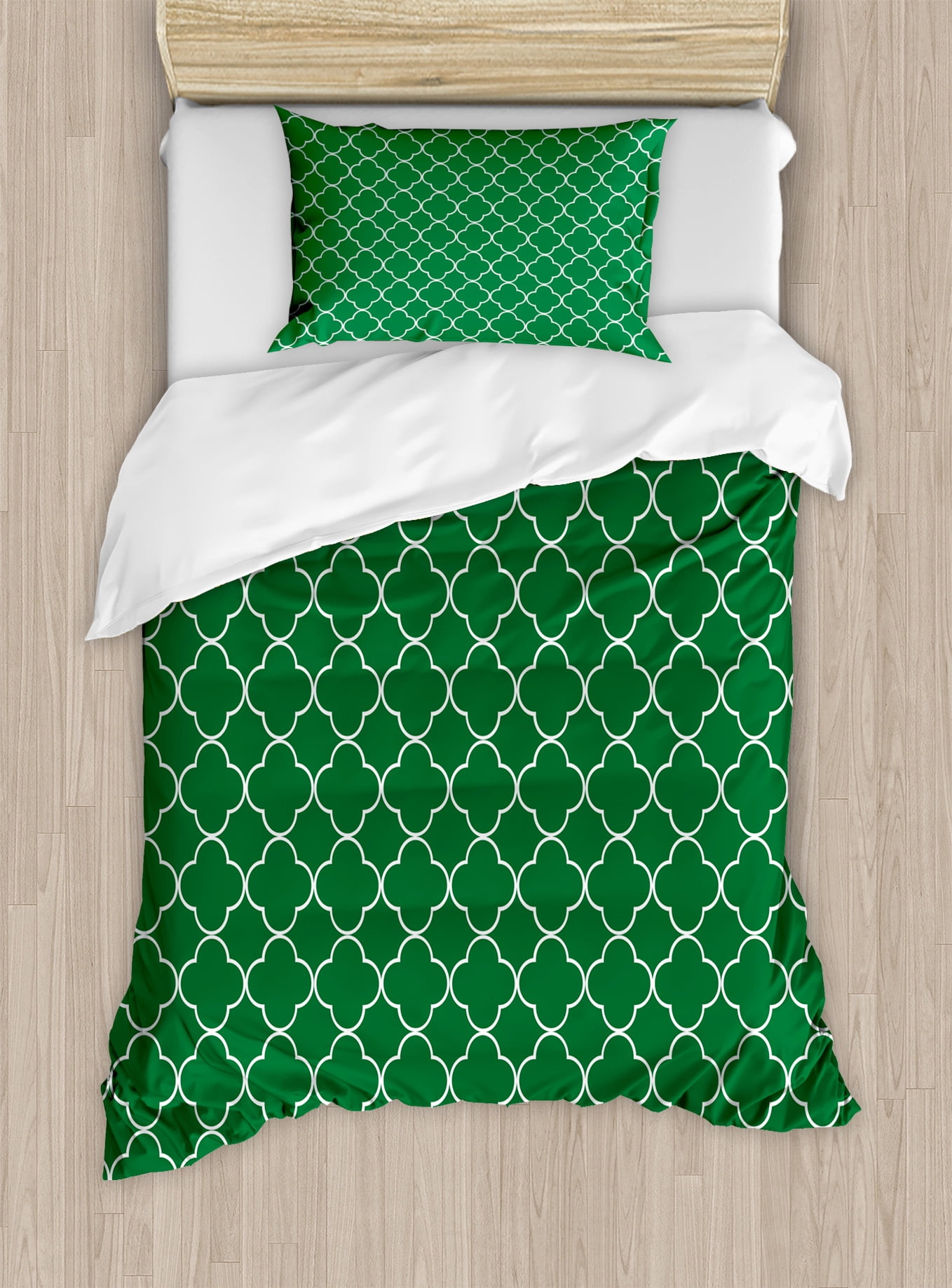 Quatrefoil Duvet Cover Set, 4 Leaf Clover Flower on Moroccan Trellis ...