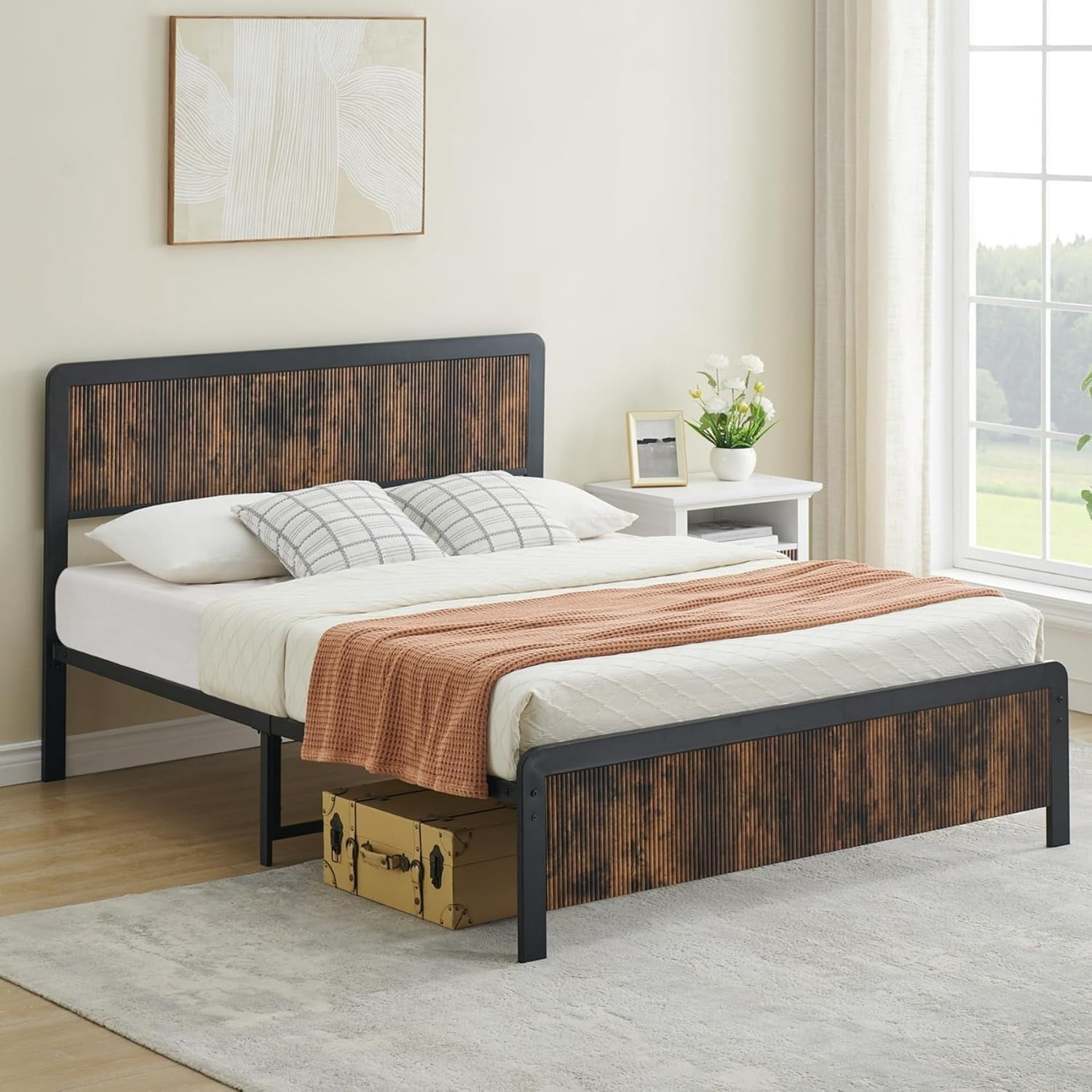 Queen Bed Frame, Curved Wood Headboard and Footboard, Metal Slat ...