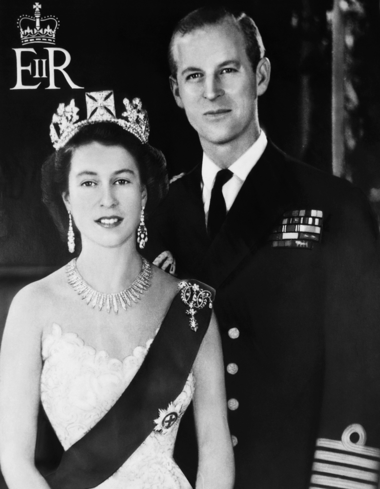 Queen Elizabeth Ii History (24 x 36) - Walmart.com