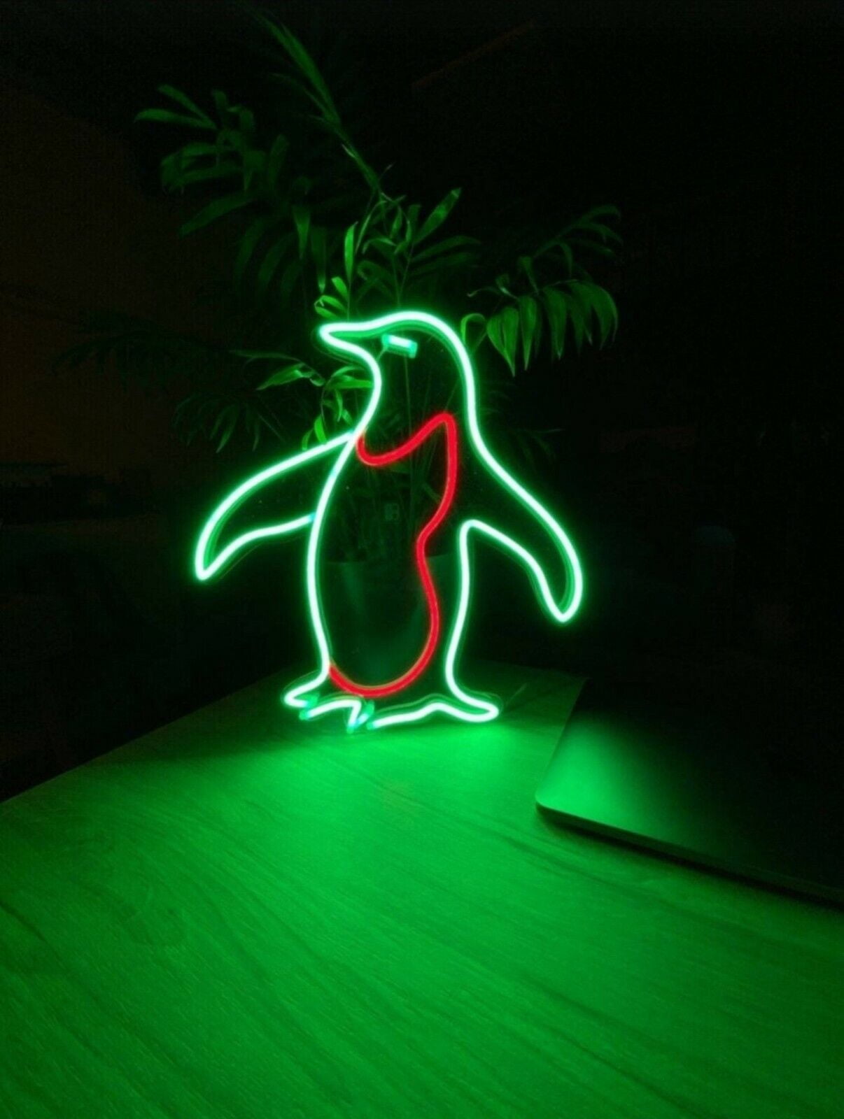 Queen Sense 14"x13.4" Cute Penguin LED Sign Light Wall Decor Party ...