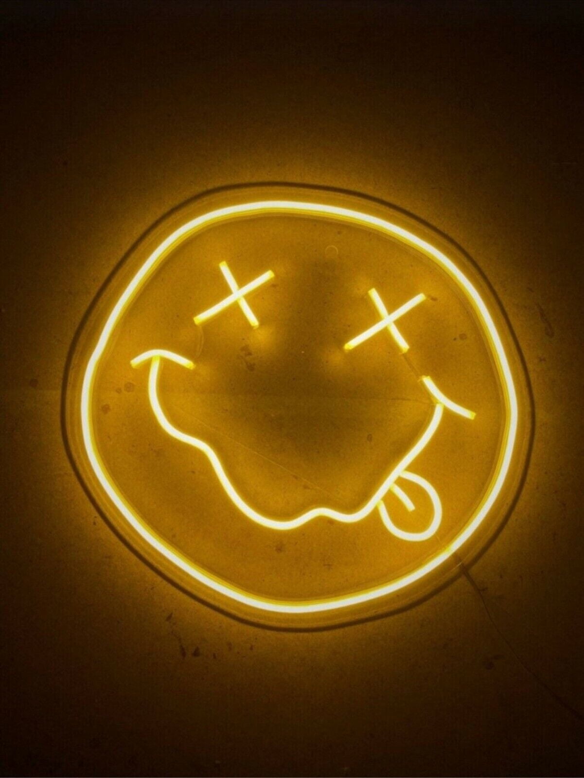 Queen Sense 14"x13.4" Smile LED Sign Light Wall Decor Party Night ...