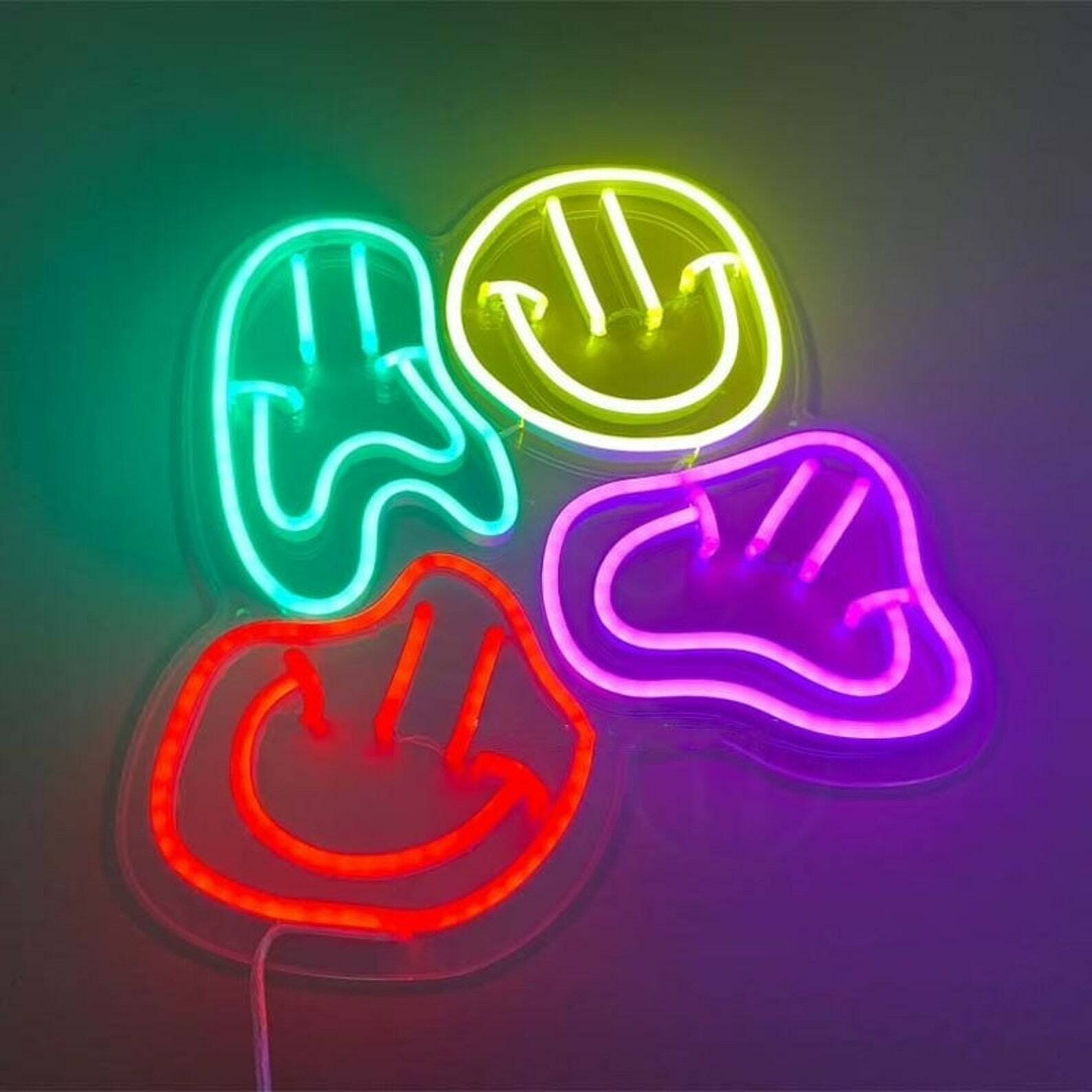 Queen Sense 14"x14.2" Abstract Smiley Face LED Sign Light Wall Decor ...