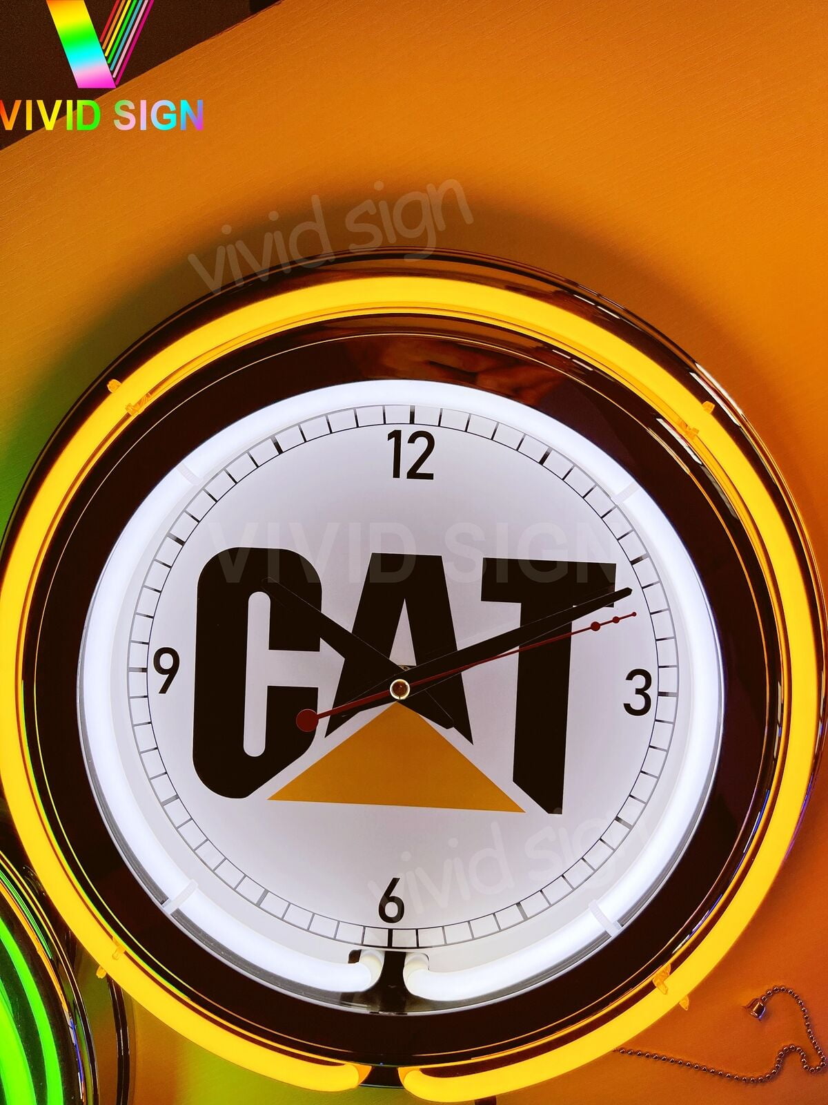 Queen Sense 15" Neon Wall Clock, Caterpillars Cat Design, Electric ...