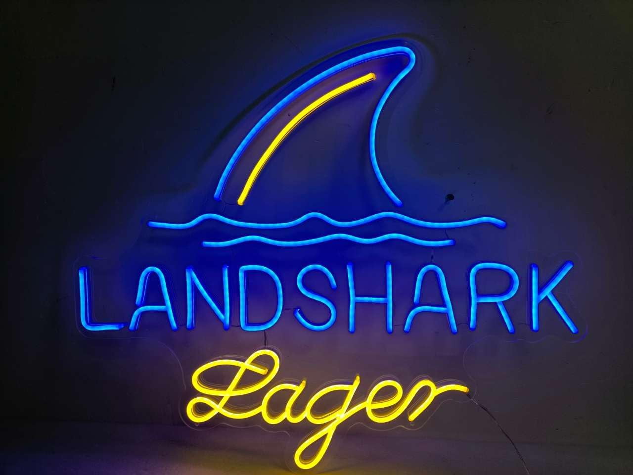 Queen Sense 16"x14" Landsharks Land Shark Lager LED Neon Sign for Wall ...