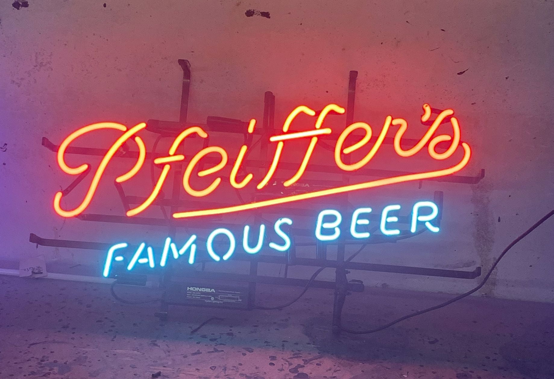 Queen Sense 17"x10" Pfeiffer's Famous Beer Neon Sign Man Cave Pub Bar ...