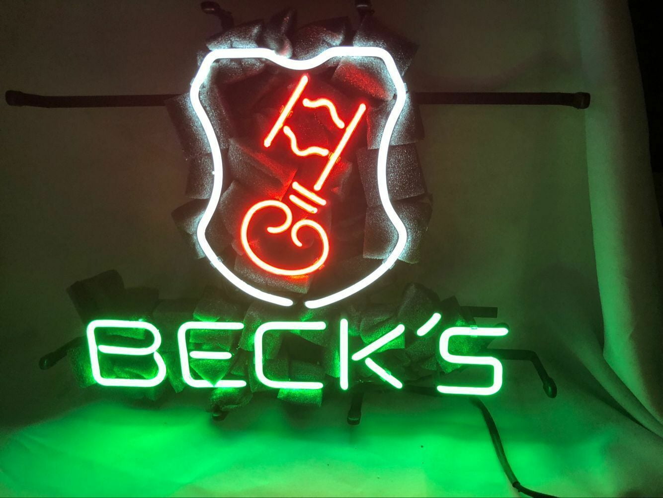 Queen Sense 17"x14" Custom Beck's Beer Key Neon Sign With Dimmer Man ...