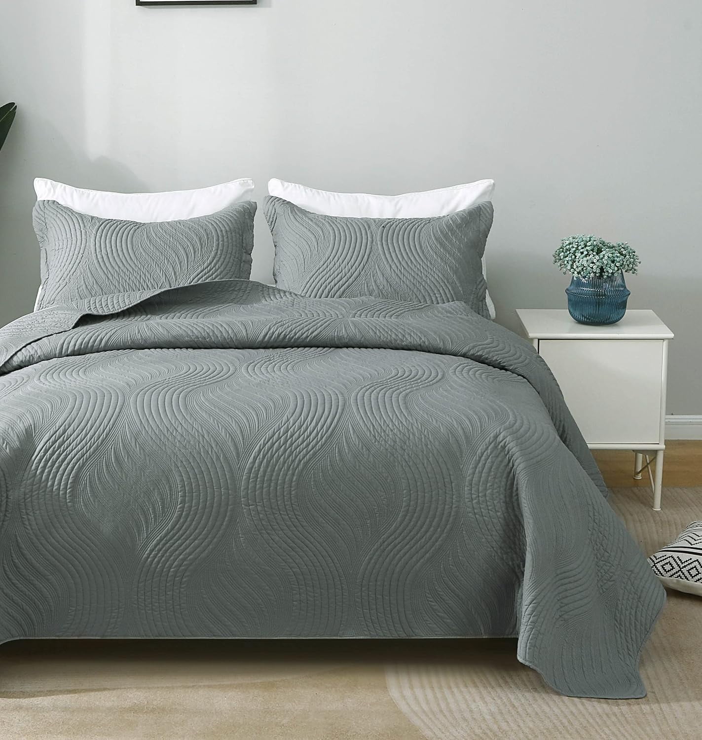 Queen Size Grey Quilt Set – 3 Piece Lightweight Bedspread Coverlet Set ...
