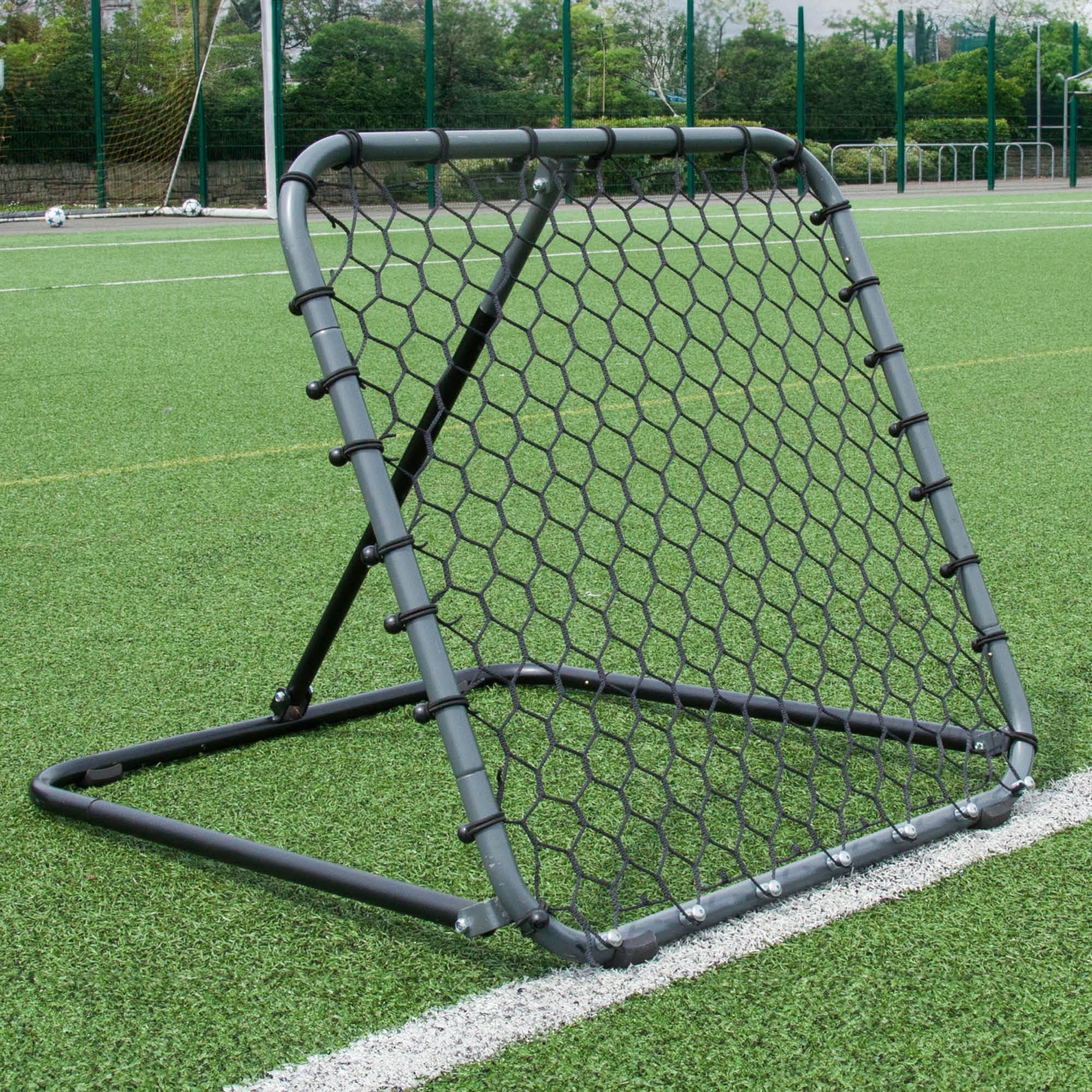 Quickplay Pro Pitch Back Rebounder - Multi-Angle Trainer for Soccer ...