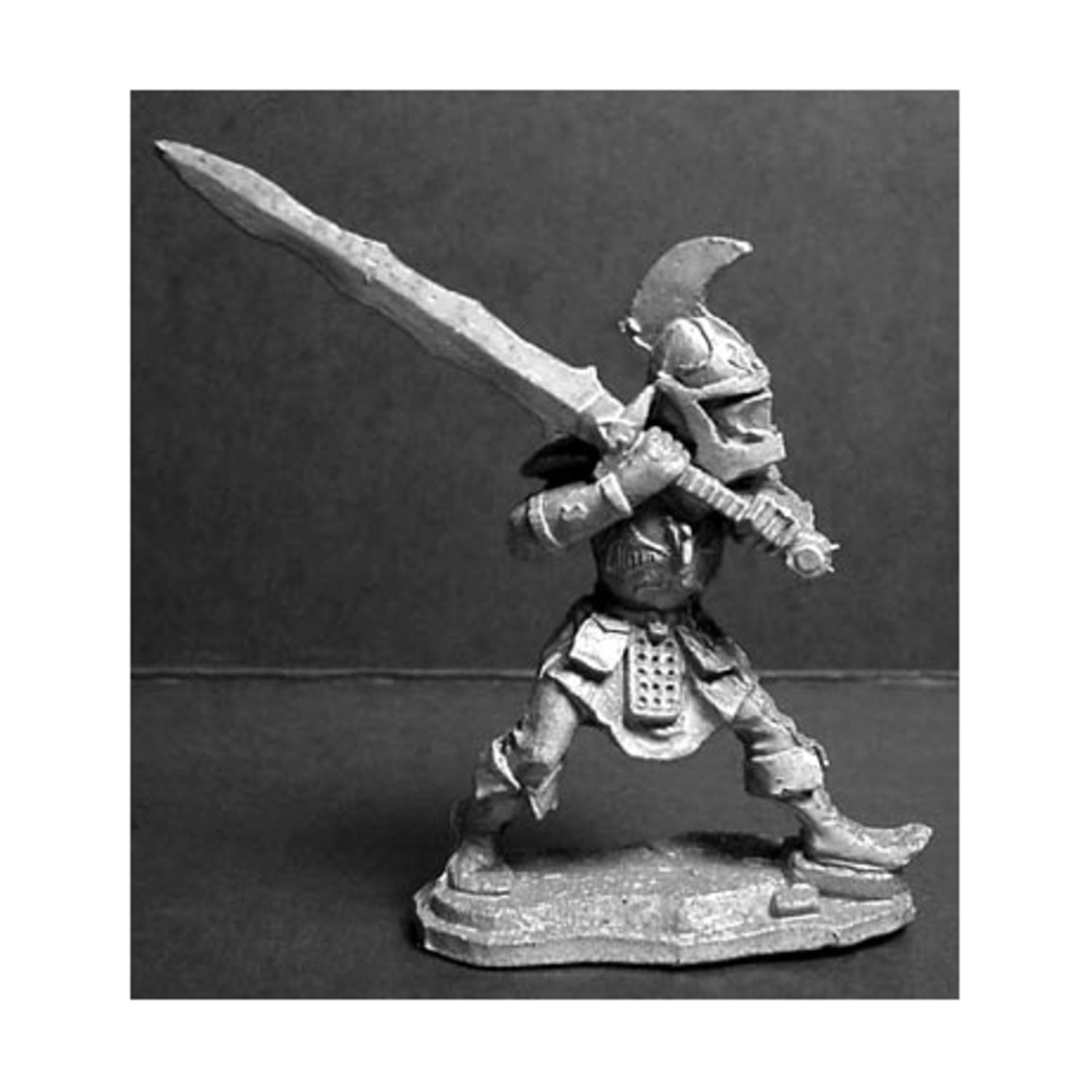 RAFM Male Fighter w/2-Handed Sword New - Walmart.com