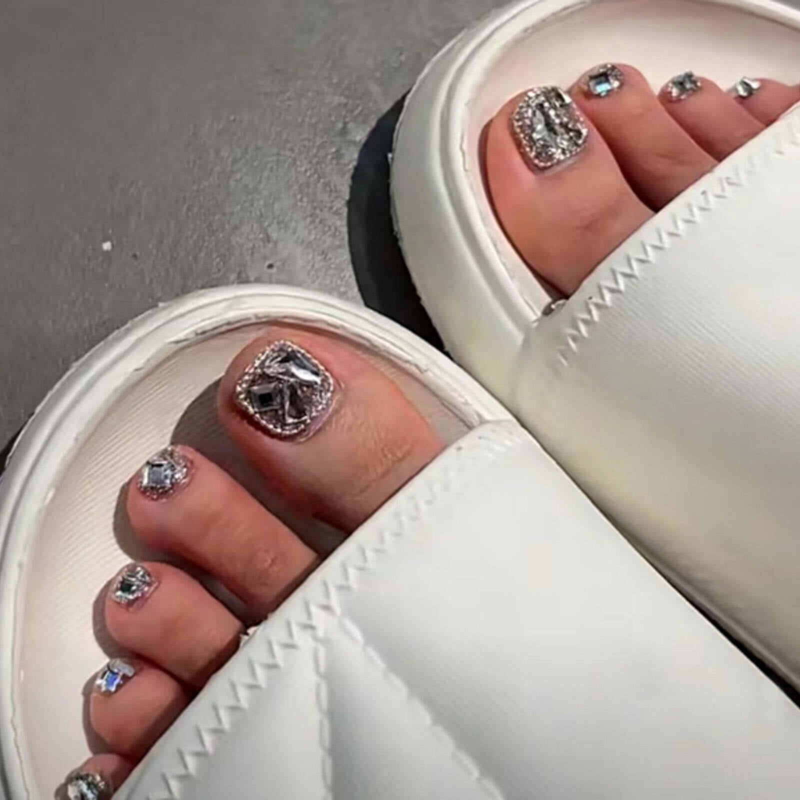 RAGUPEL French Tip Press On Nails,Perfect Fit for All Toe Shapes Press ...