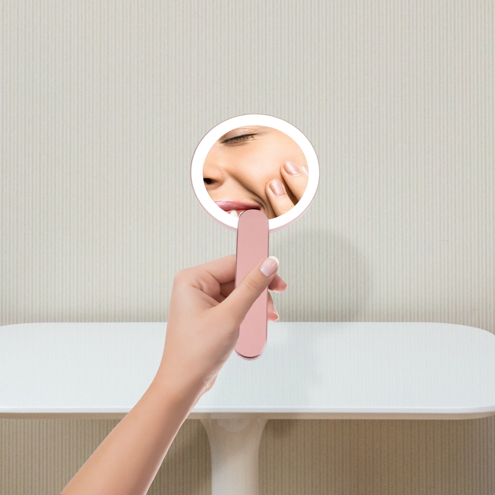 RENACLIPY 1Pc Round Handheld Makeup Mirror with LED Light and Golden ...