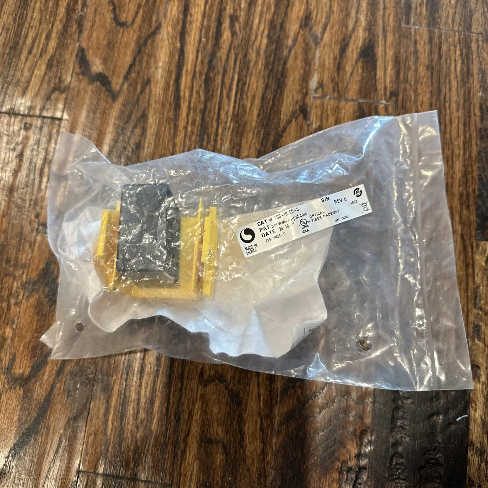 RHEA- Te/Commscope Fgs-Hmec-C 2" End Cap W/ Junction (New In Bag ...